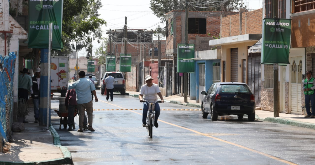 Tres Colonias Beneficiadas: Vecinos celebran rehabilitación de la calle 99 en San Luis Potosí ...
